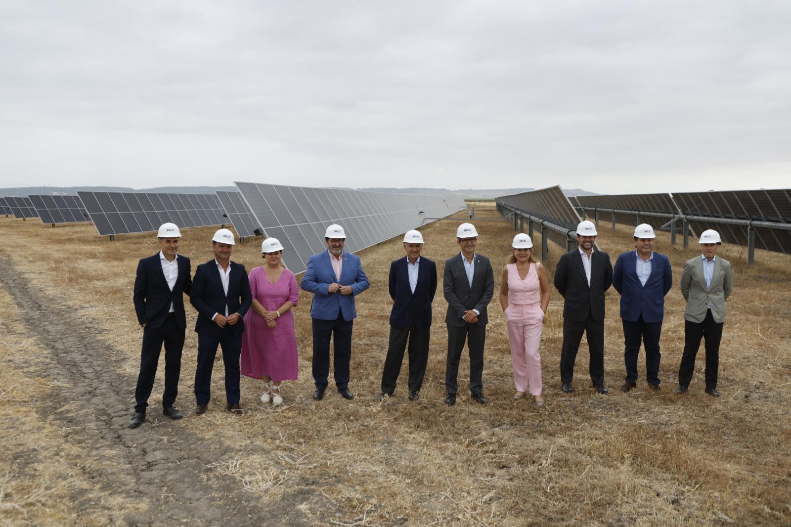 Bruc inaugura en Carmona su mayor complejo solar con 957 MW